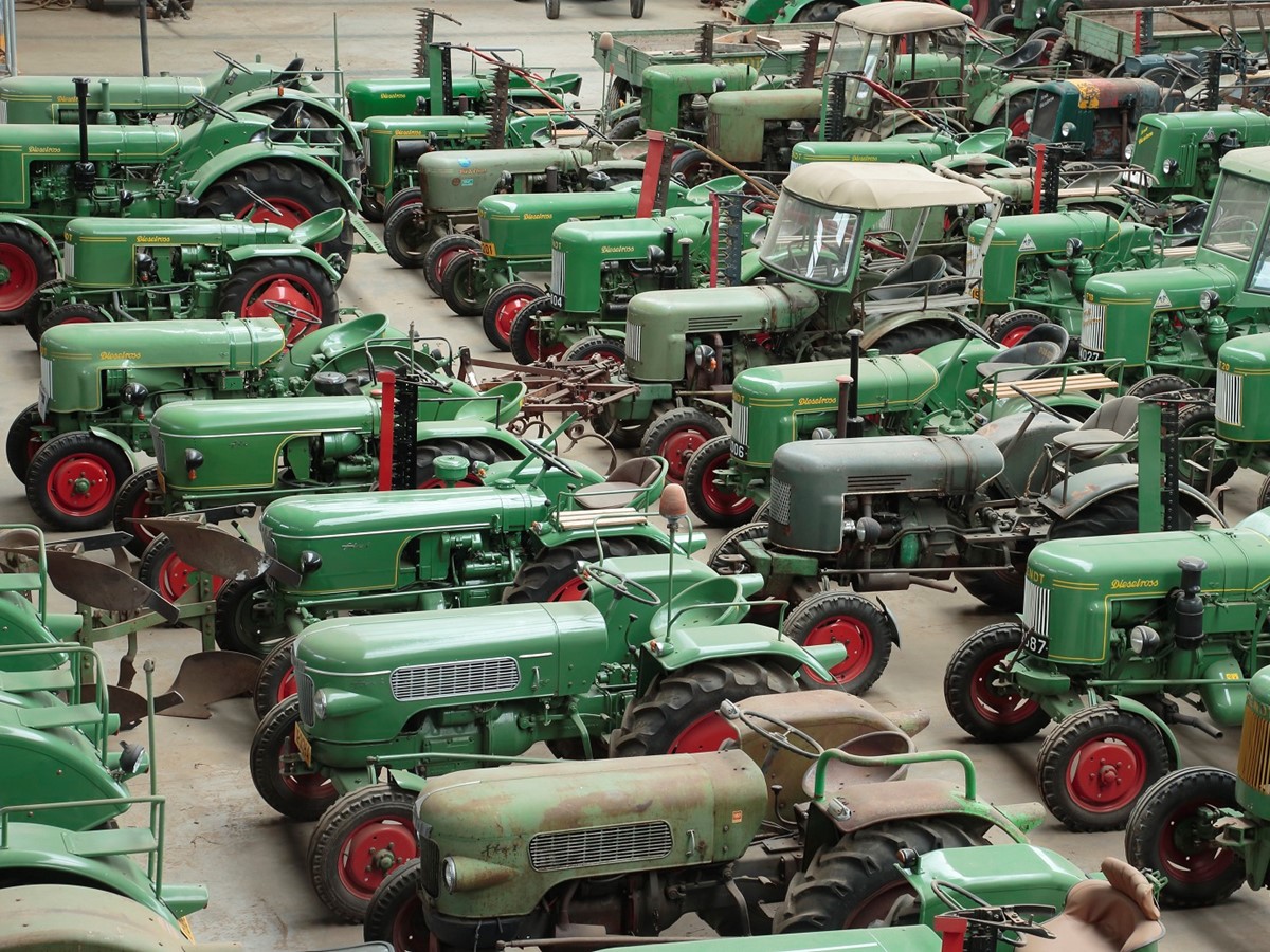J-Reiff - Vintage tractor collection